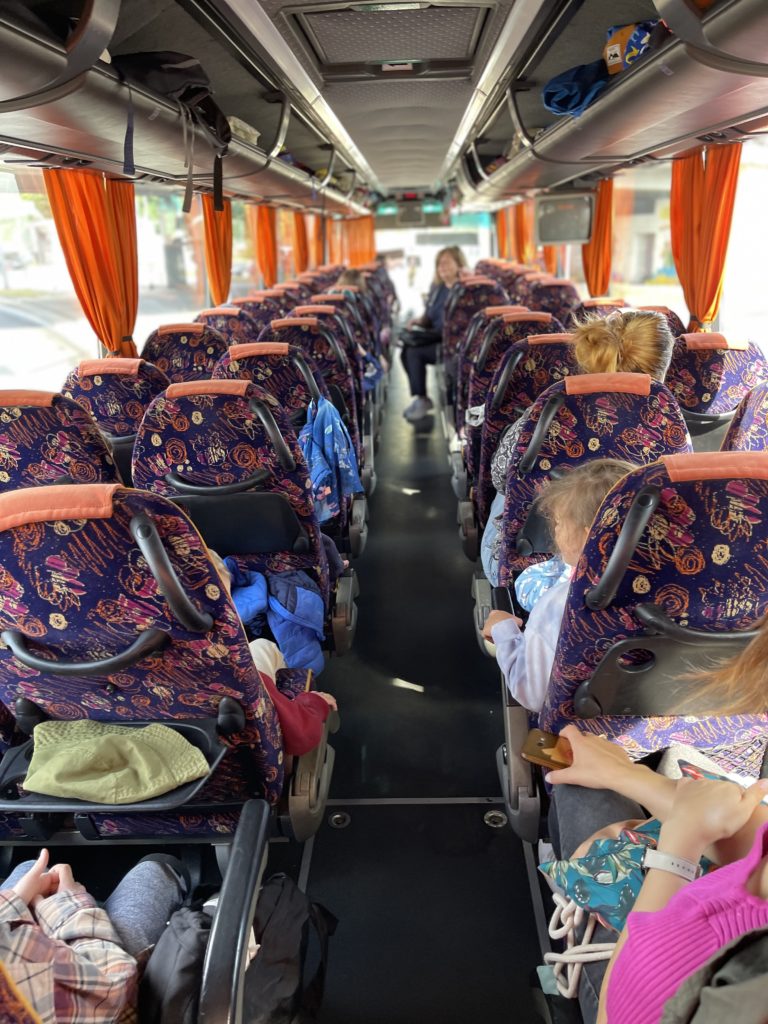 Wycieczka do Stajni Kaliska – Prywatne Przedszkole Lauder-Morasha