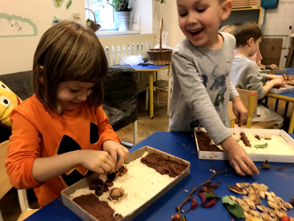 Glina – jesienne obrazy – Prywatne Przedszkole Lauder-Morasha